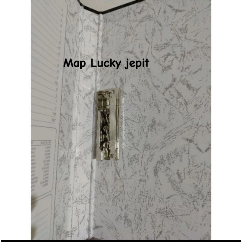 Jual map Lucky hitam jepit & lubang | Shopee Indonesia