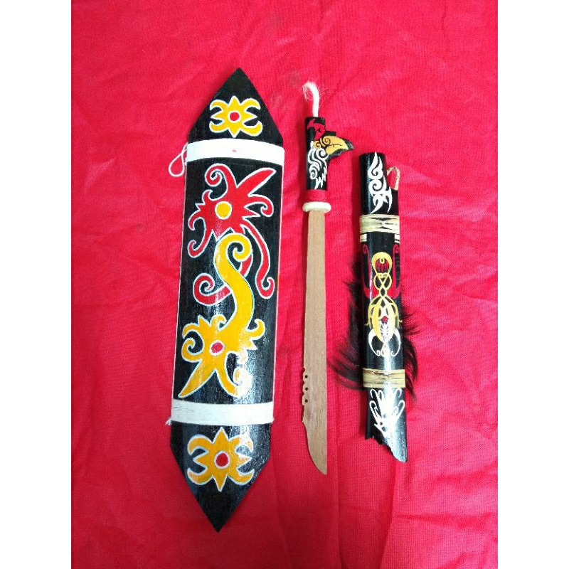 Jual MANDAU KAYU +TAMENG UNTUK NARI FASHION SHOW PAJANGAN KHAS SUKU ...