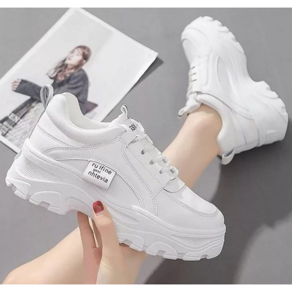 Jual Sepatu wanita terbaru 2023 ootd / Sepatu wanita viral tiktok ...