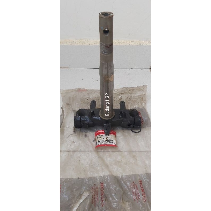 Jual Stem Comp Strg Segitiga Stir Bawah Honda Scoopy Karbu 53200-KYT ...