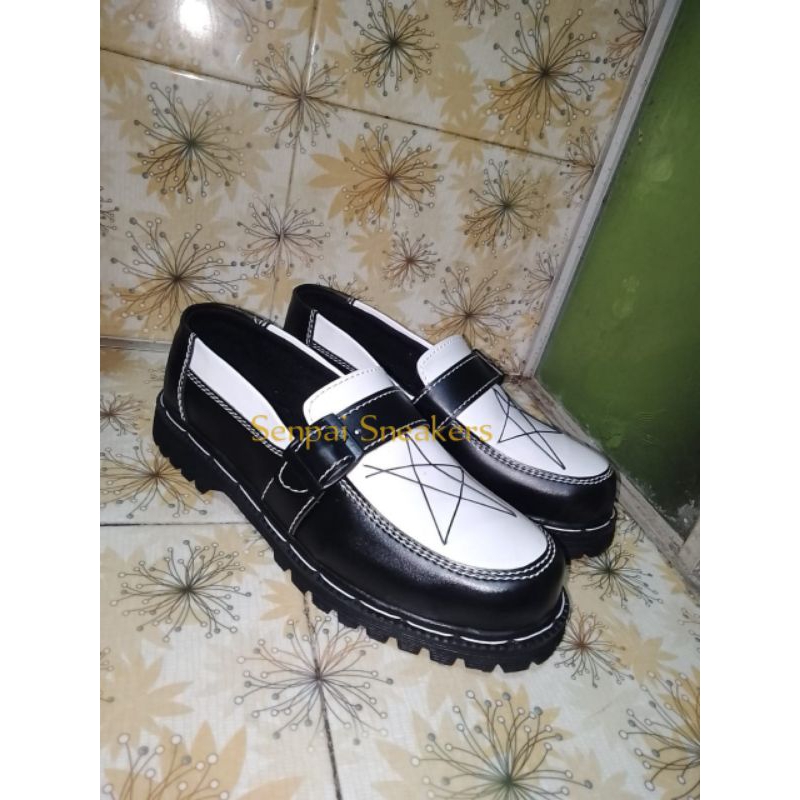 Jual Sepatu Penny Loafer Docmart Star Hitam Putih Formal - Pria Wanita ...