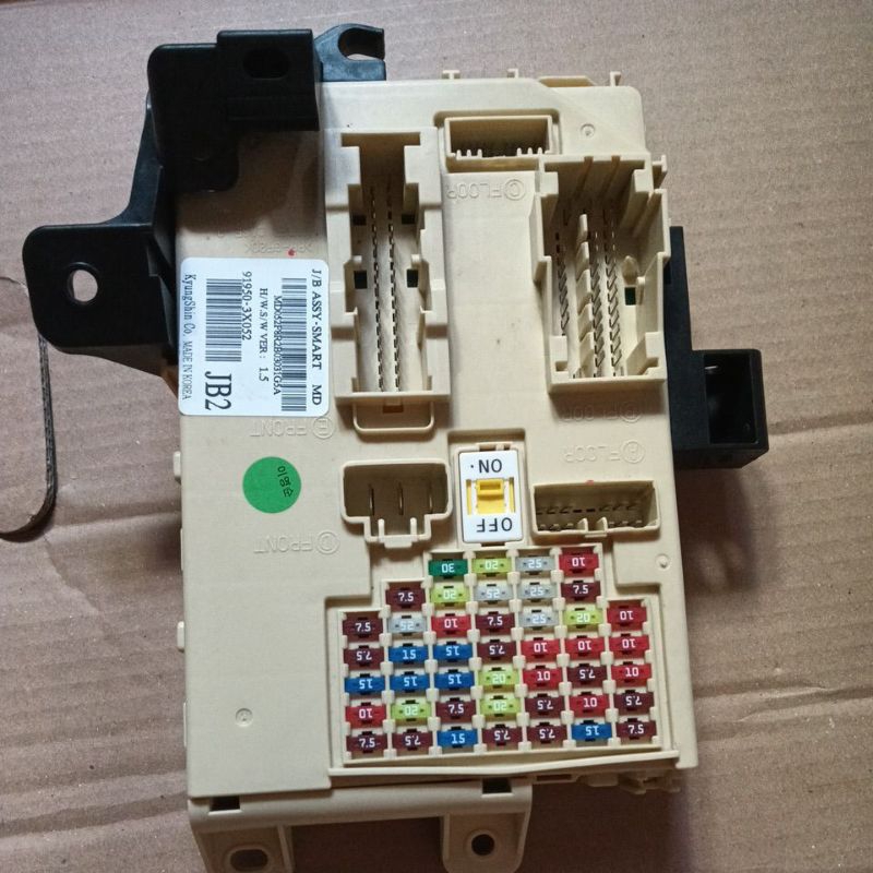 Jual junction box Assy hyundai new elantra | Shopee Indonesia