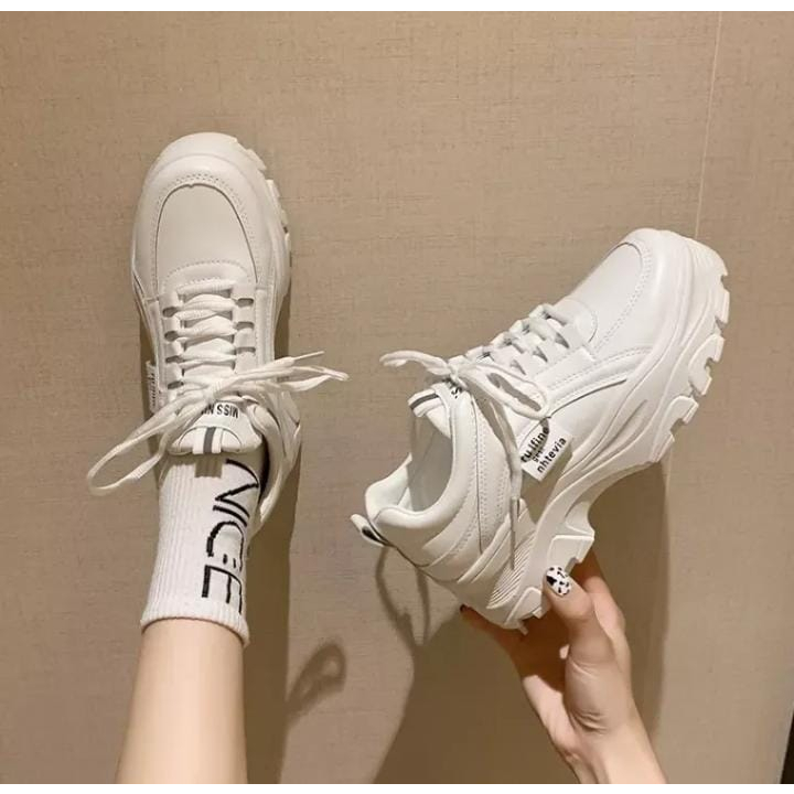 Jual Sneakers Perempuan Korean Style Trendy hits terbaru/Sepatu Sekolah ...