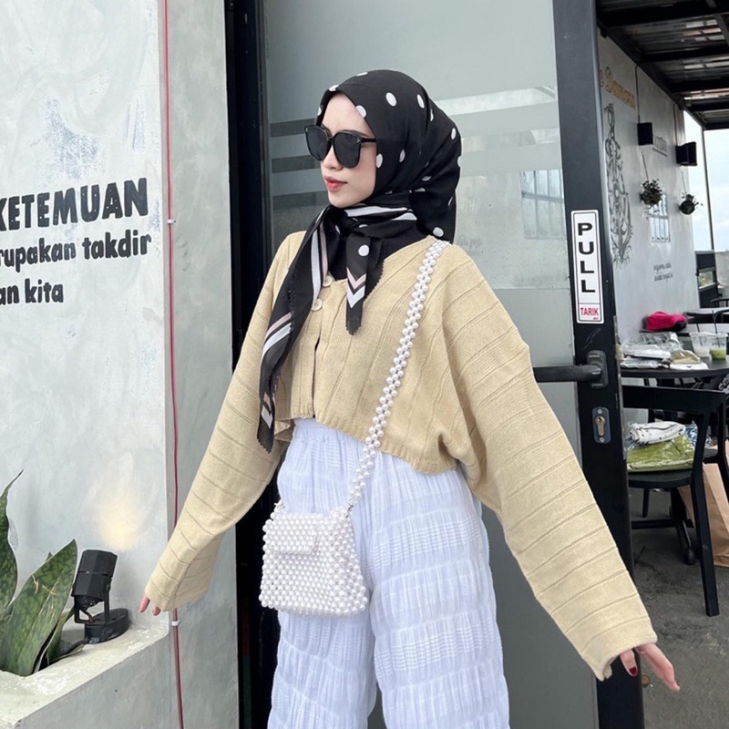 Jual LEA KNIT CARDIGAN / OUTER RAJUT OVERSIZE KNIT RAJUT POLOS KANCING OOTD VIRAL ABG | Shopee ...