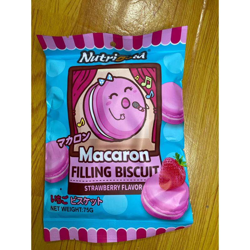 Jual NUTRIGOLD MACARON FILLING BISCUIT BISKUIT STRAWBERRY FLAVOR SNACK ...