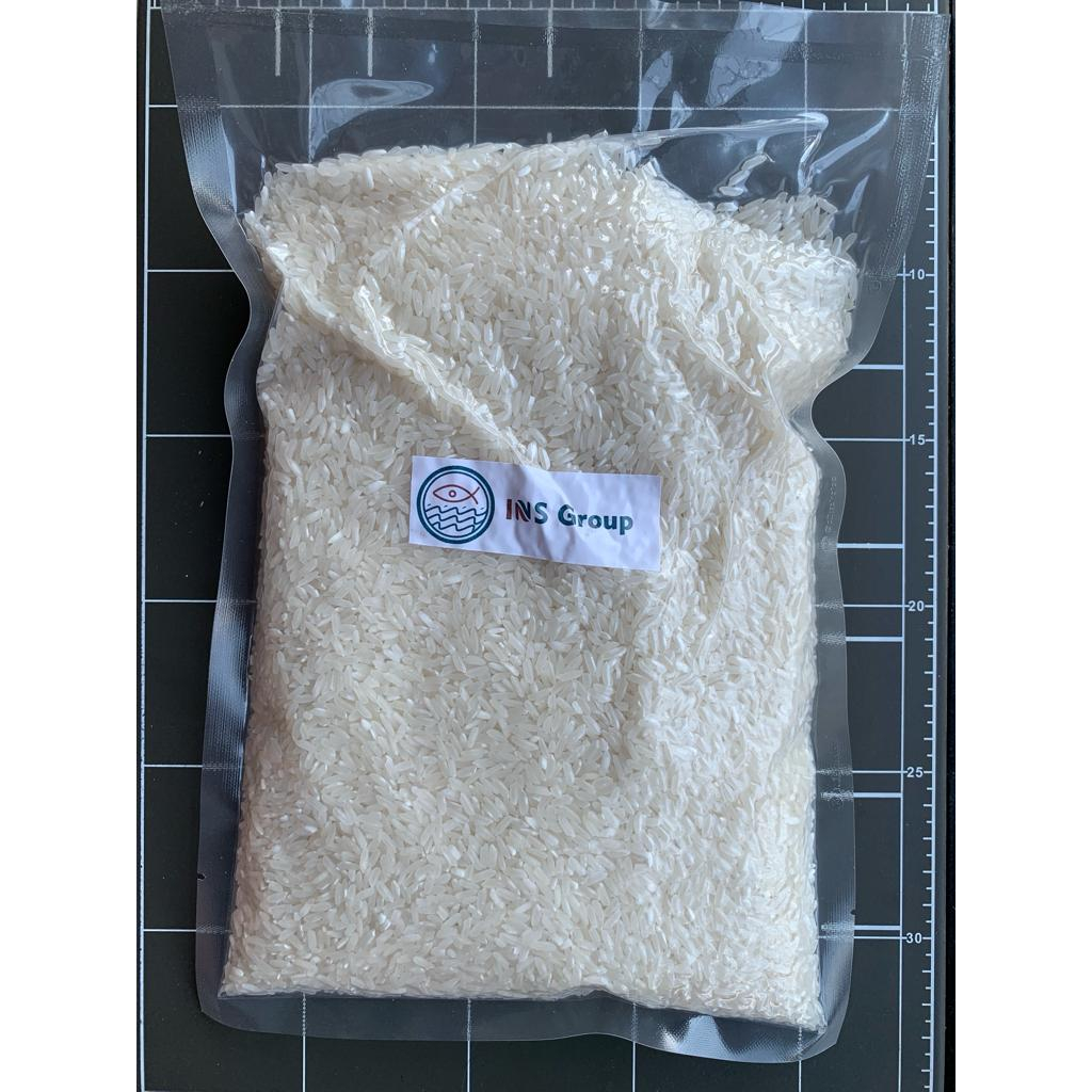 Jual Beras 1kg kemasan vacuum / dijamin putih, bersih dan lebih tahan ...