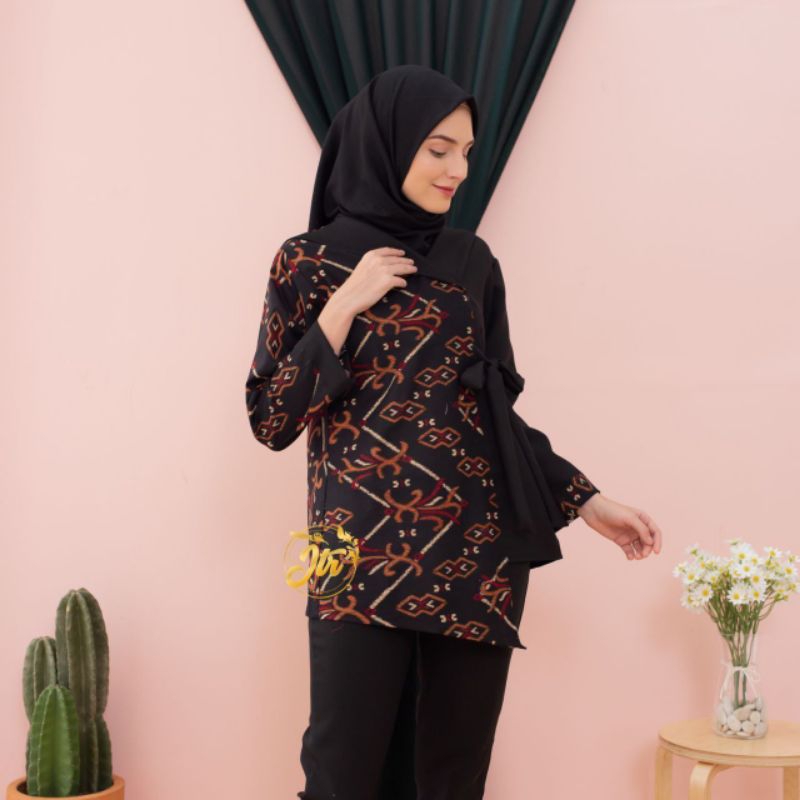 Jual Blouse Wanita kekinian Zeena | Shopee Indonesia