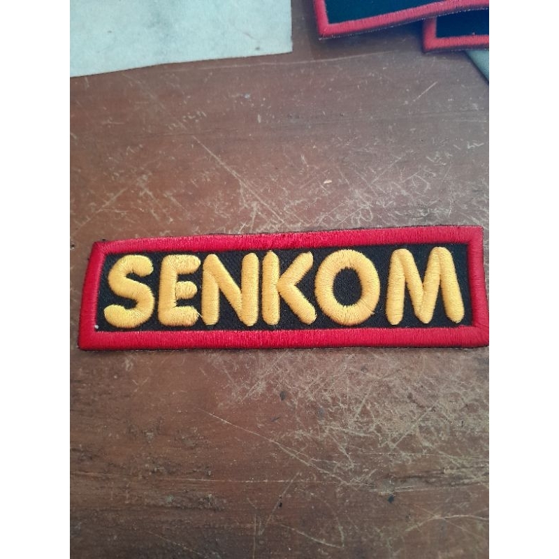 Jual logo tulisan senkom/nama tag senkom timbul 3d | Shopee Indonesia