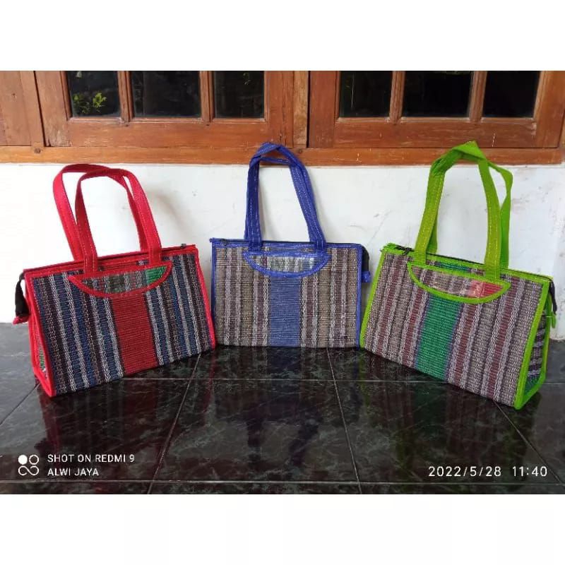 Jual TAS BOWO ( MUAT 8 KG GULA) / TAS ROTAN ANYAMAN / TAS RAJUT / TAS ...