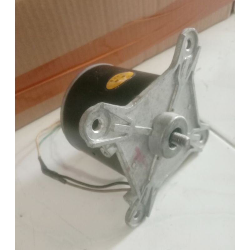 Jual dinamo generator bekas pijet getar DC 220V motor permanen di ...