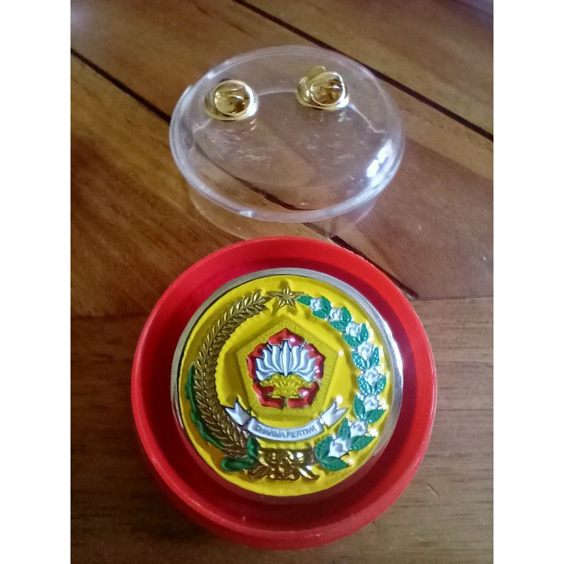 Jual Paket Lencana Dharma Pertiwi dan Lencana Persit KCK | Shopee Indonesia