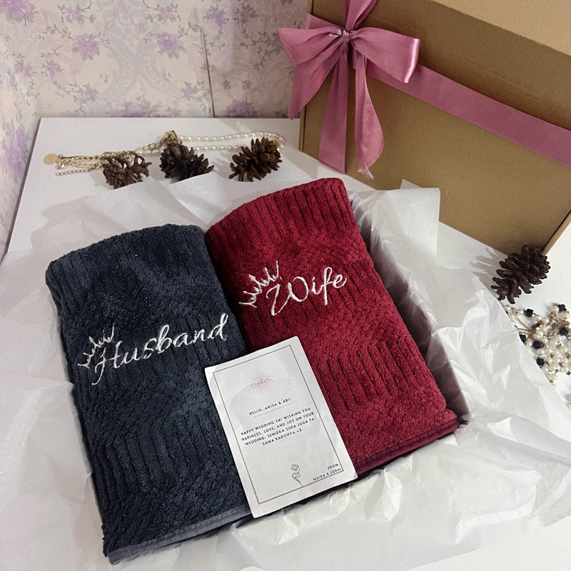 Jual Hampers Handuk Bordir Husband Wife 70x140cm Couple / Hampers ...