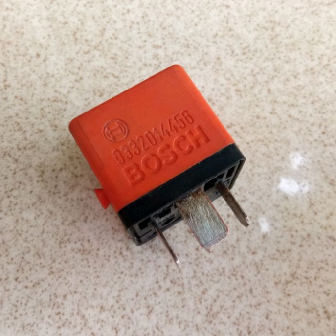 Jual Relay Orange Kaki 4 Original BMW merk BOSCH | Shopee Indonesia