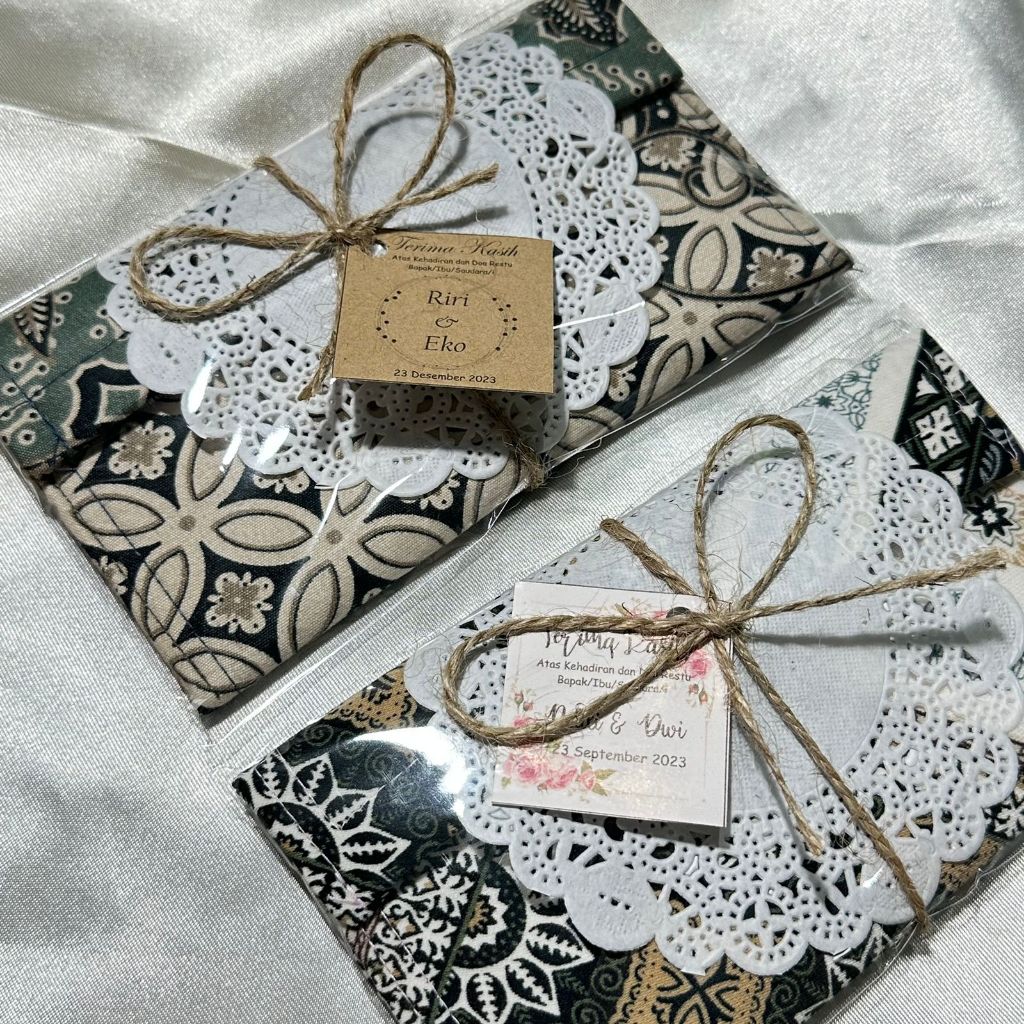 Jual SOUVENIR PERNIKAHAN DOMPET LIPAT BATIK KHAS JOGJA | Shopee Indonesia