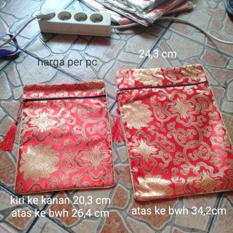 Jual Dompet Angpao Merah Jumbo Dompet Sanjit Merah Jumbo | Shopee Indonesia