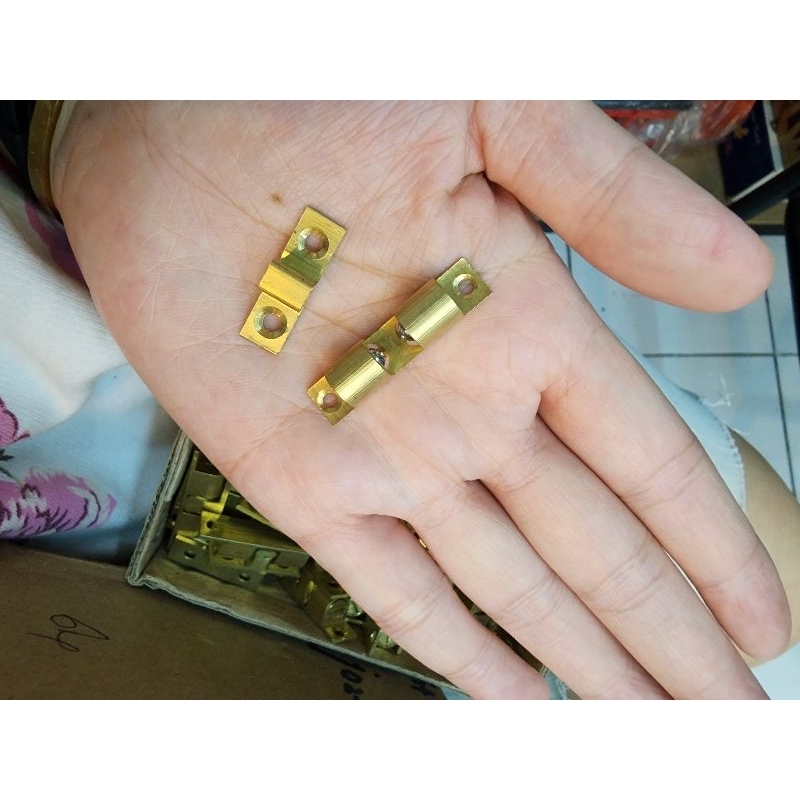 Jual capit udang lemari magnet pintu laci clow lock kuningan besi ...