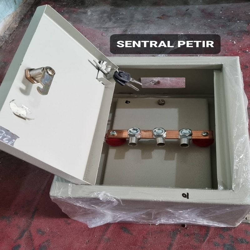 Jual Box Panel Grounding + Busbar isolator ukuran 20cm × 30 cm | Shopee ...