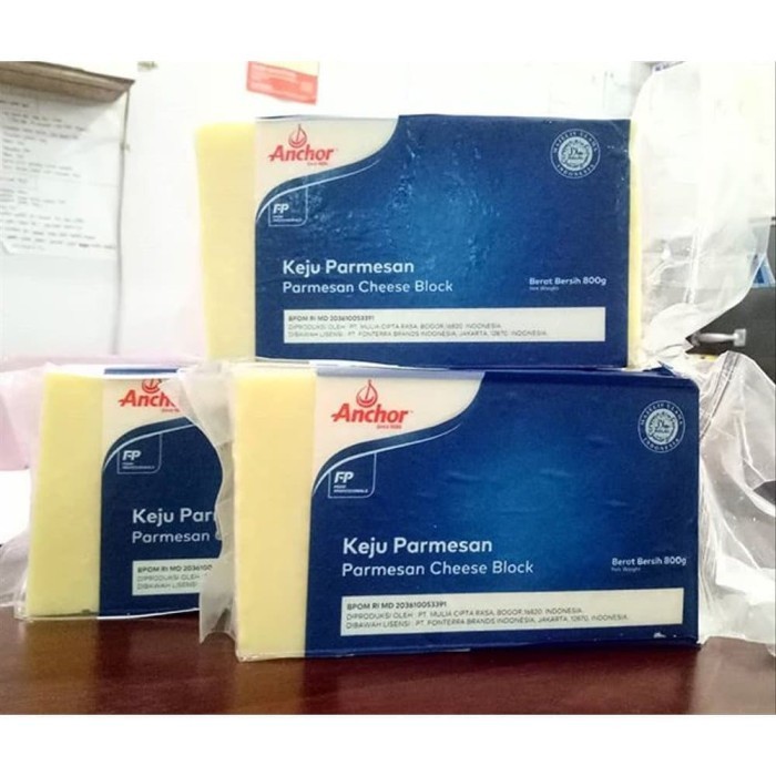 Jual Anchor Parmesan Cheese Block Keju Parmesan blok Anchor 800gr ...