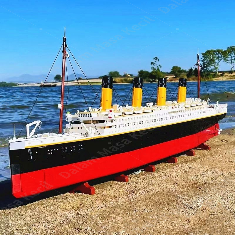 Jual 6000+Pcs Kapal Titanic Mainan Block Mini Blok Anak DIY Assemble ...