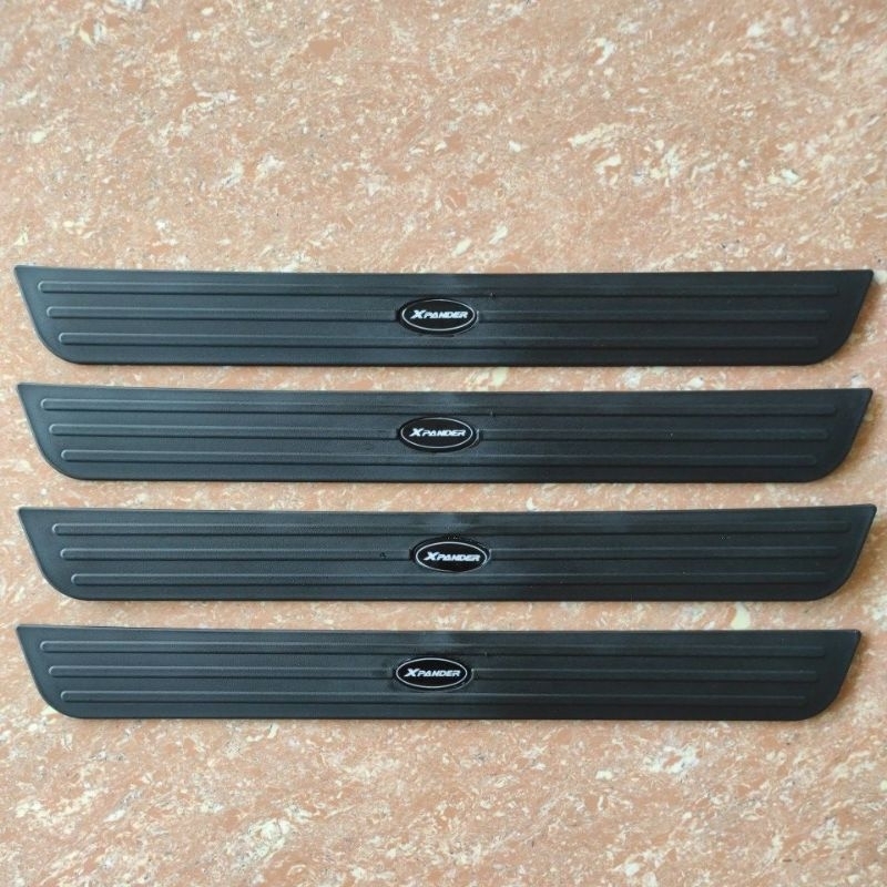Jual sill plate silplate samping PINTU MOBIL Mitsubishi xpander exceed ...