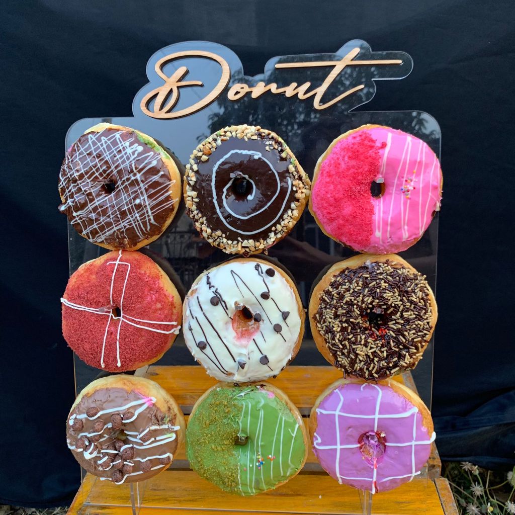 Jual rak display donat akrilik /stand display donat / display makanan ...