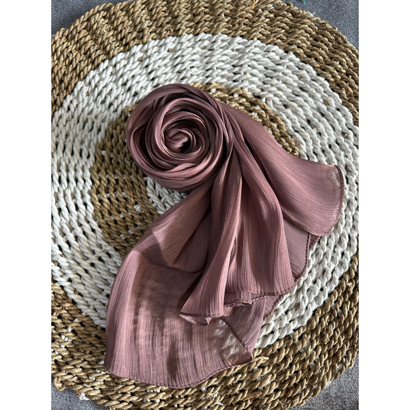 Jual Hijab Pashmina Shimmer Youryu Silk | Shopee Indonesia