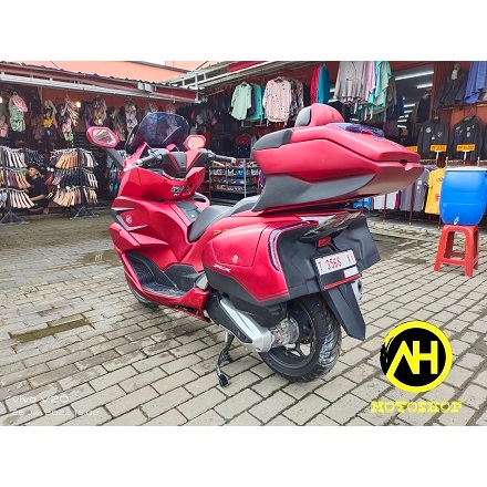 Jual top box pcx new 160 dan pcx 150 lokal sudah berikut breket top box ...