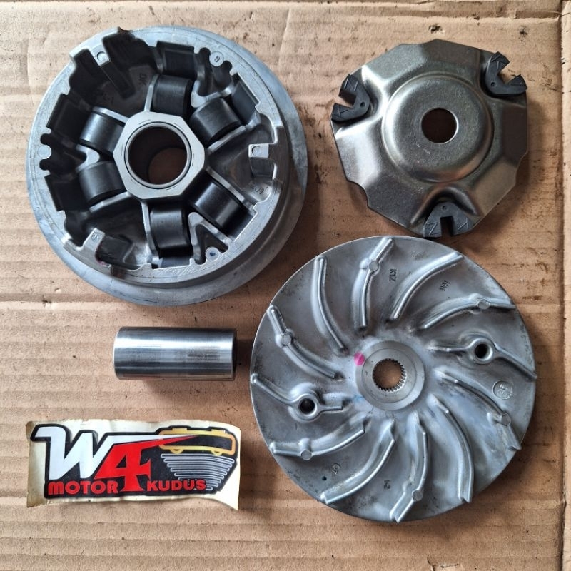 Jual RUMAH ROLLER PCX 160 ALL NEW VARIO 160 ADV 160 ORIGINAL | Shopee ...