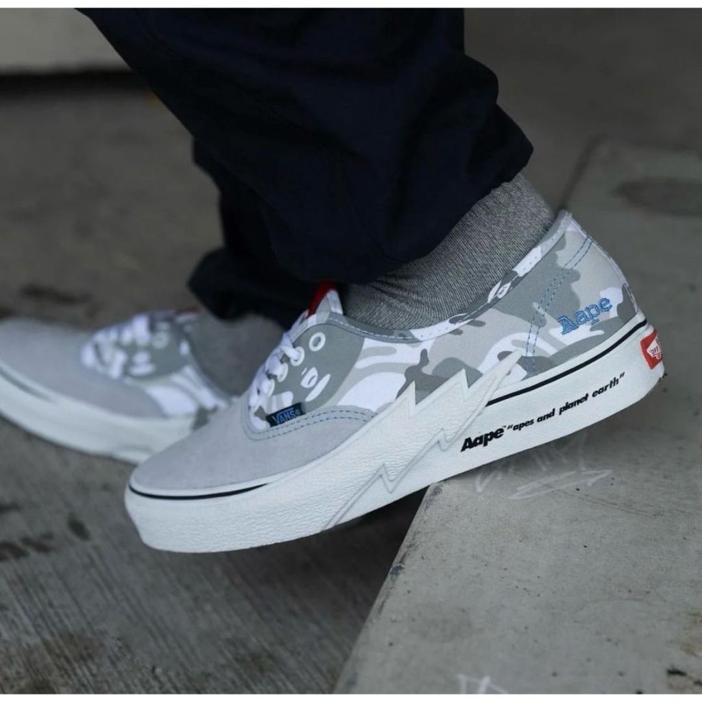Jual Vans Authentic X AAPE White Camo | Shopee Indonesia