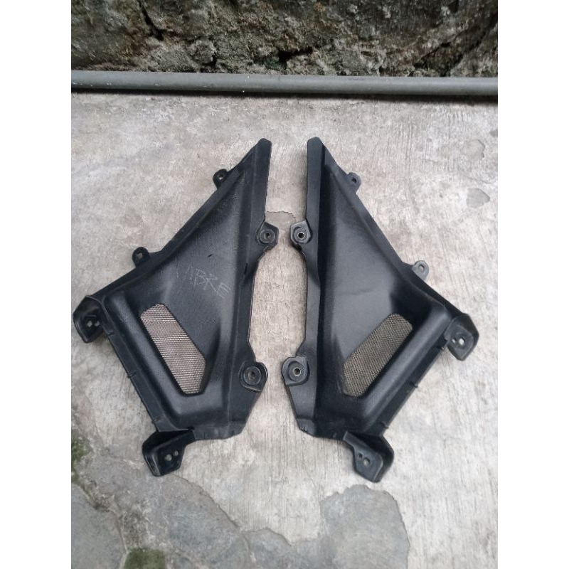Jual sambungan fairing cover tangki Yamaha xabre original | Shopee ...