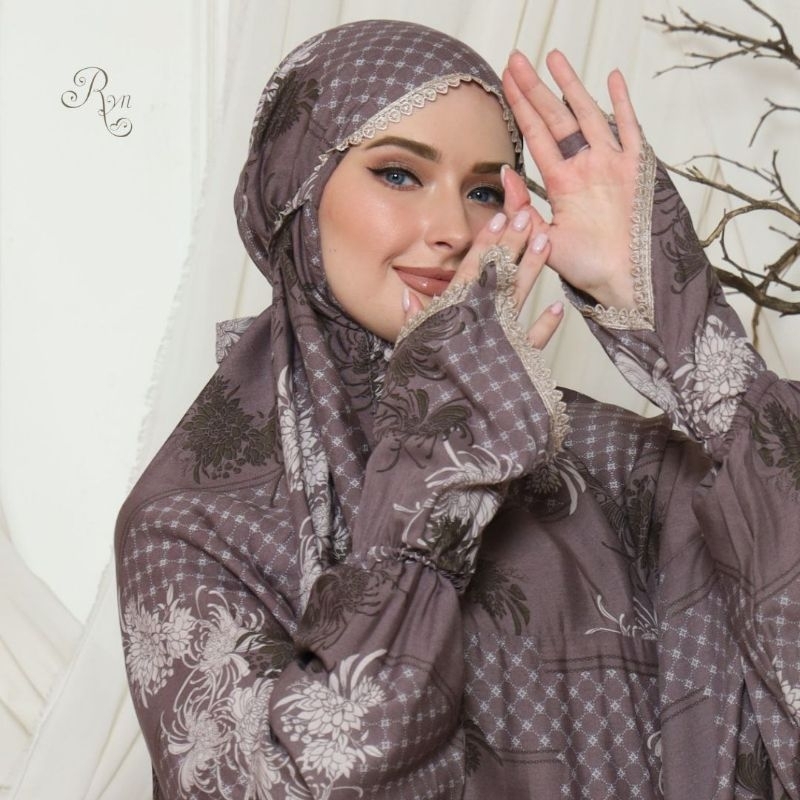 Jual 𝐑𝐲𝐧 𝐑𝐚𝐲𝐲𝐚𝐧 𝐎𝐟𝐟𝐢𝐜𝐢𝐚𝐥 | Mukena Rayyan Terusan Olivia Series | Mukena Dewasa Travelling Rayon ...