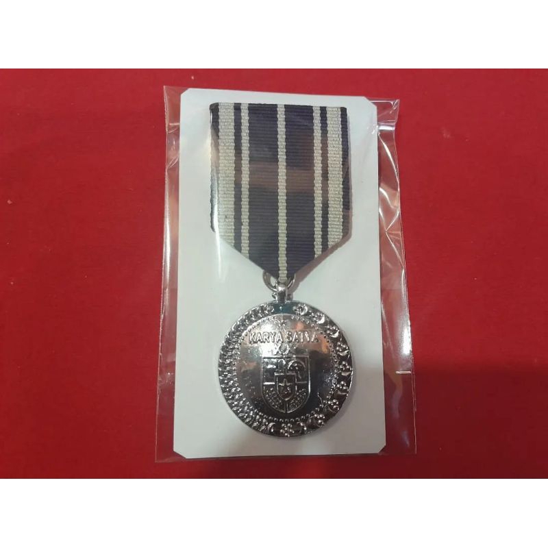 Jual SATYA LENCANA PDU/MEDALI PNS/ASN KARYA SATYA (20 TAHUN) 1 SET 1 ...
