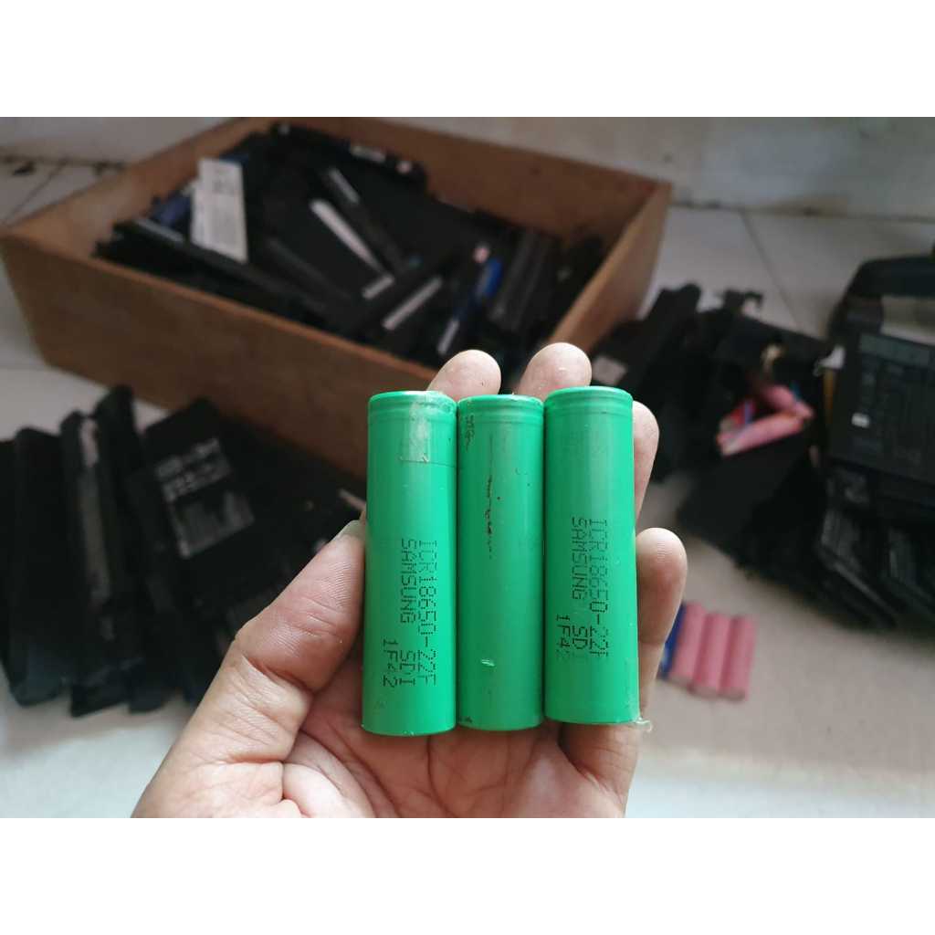 Jual Batere Batre baterai 18650 bekas bongkaran copotan battrey laptop ...