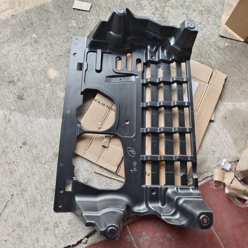 Jual cover engine grand max 2021 ke bawah / Luxio yang besar ORI ...