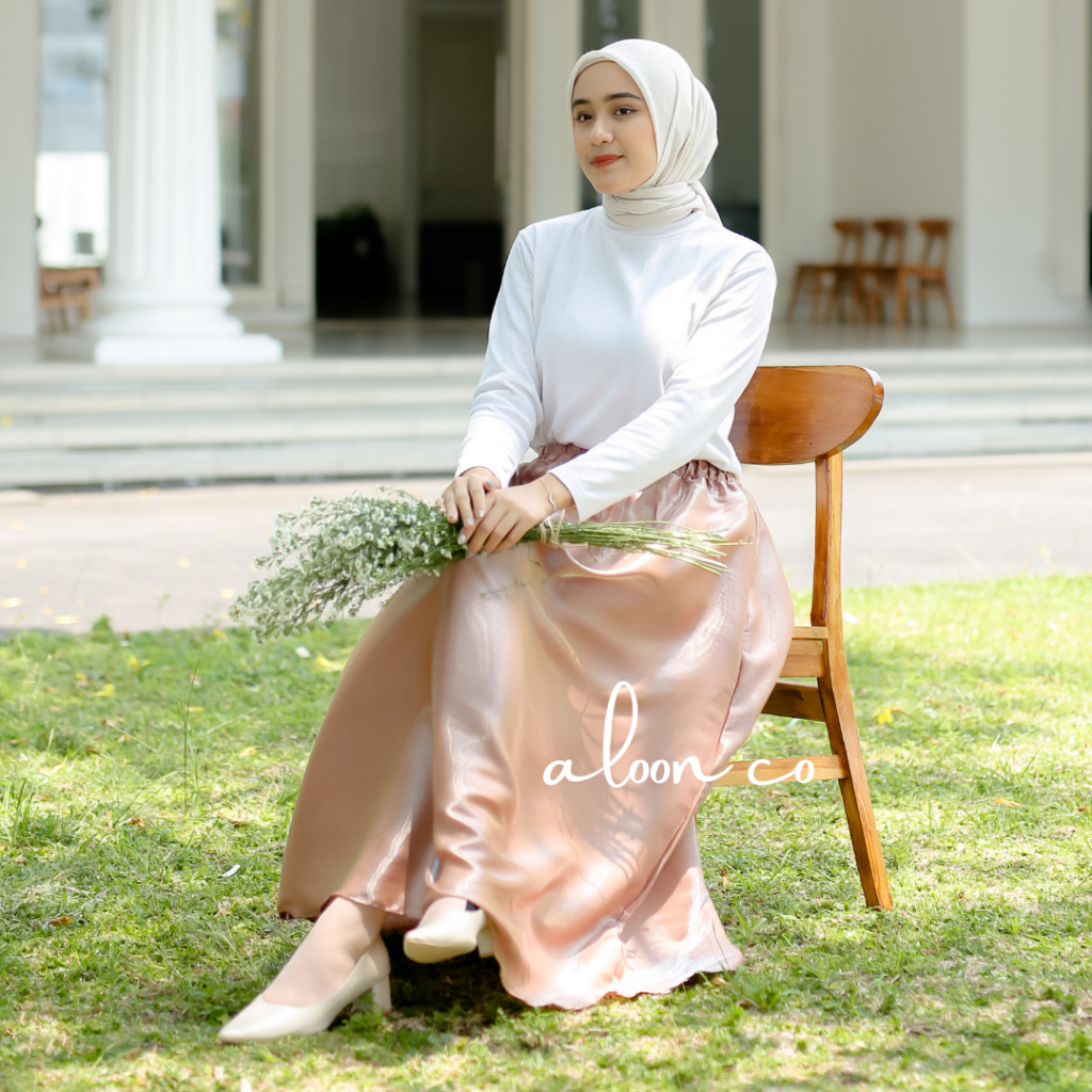 Jual Yora Rok Bahan Shimmer Silk – Rok Wanita Panjang Korean Style ...