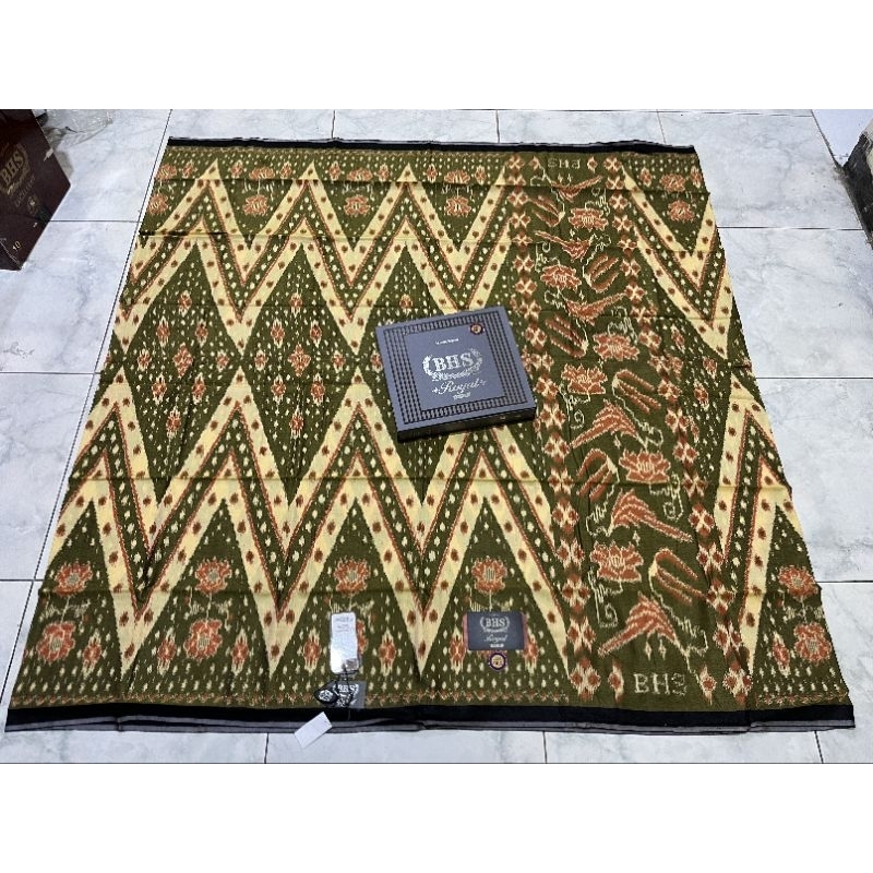 Jual SARUNG BHS ROYAL PKA GOYOR SILVER | Shopee Indonesia