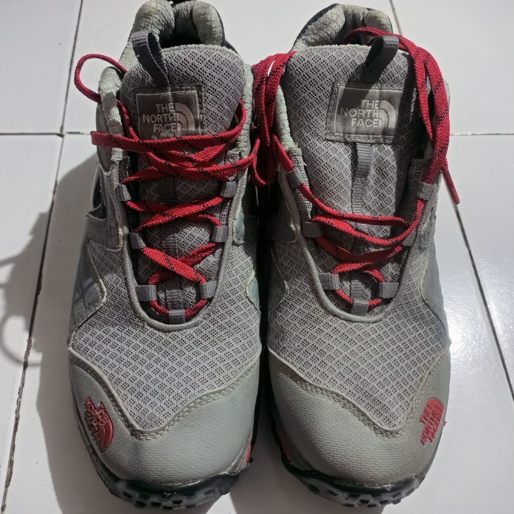 Jual Sepatu Hiking Goretex Brand TNF Second Preloved | Shopee Indonesia
