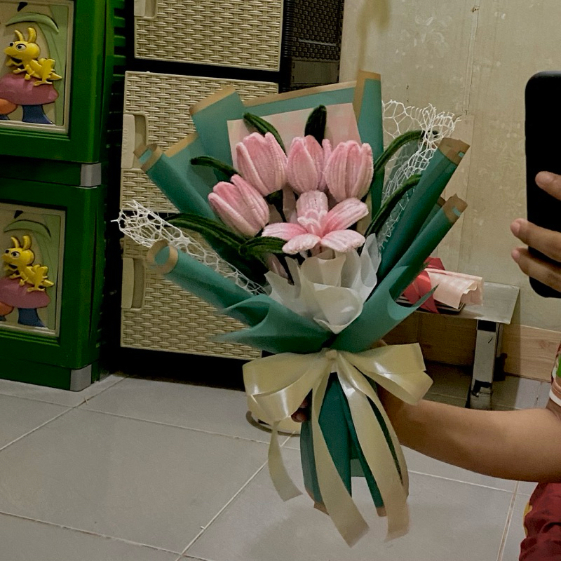 Jual Buket bunga kawat // bucket kawat bulu / pipe cleaner flower ... Jual Buket bunga kawat // bucket kawat bulu / pipe cleaner flower ...
