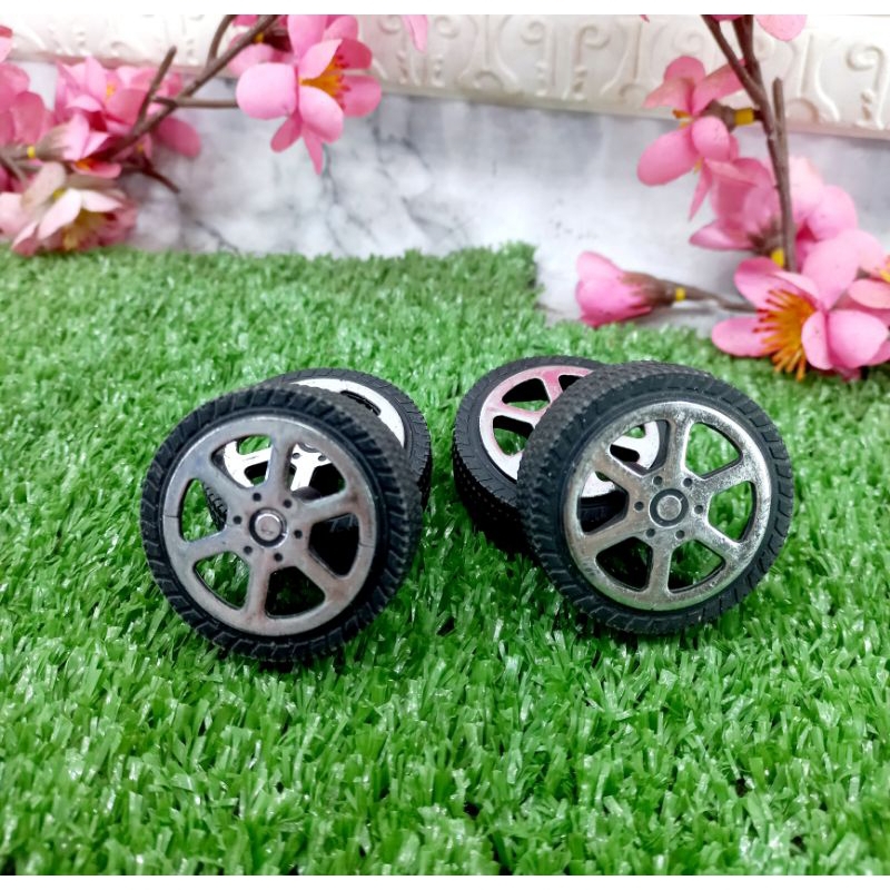 Jual Roda Mobil Mainan Plastik Uk 3,8cm | Shopee Indonesia