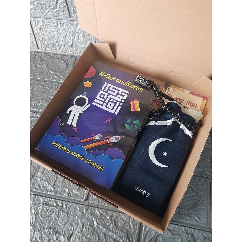 Jual HAMPERS ALQURAN ANAK CUSTOM NAMA UKURAN A4 PLUS SAJADAH | Shopee ...