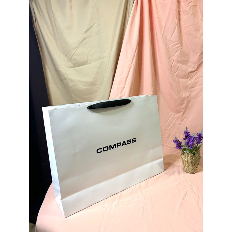 Jual Paper Bag Compass Paper Bag Pembungkus Sepatu Muat box sepatu ...