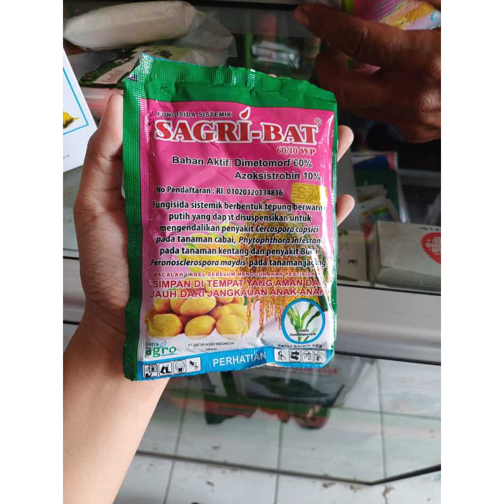 Jual FUNGISIDA SISTEMIK SAGRI BAT 70WP 40GRAM | Shopee Indonesia