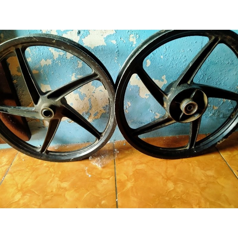 Jual velg pelek racing Honda Supra x125 Doble disc orsinal tempat ...