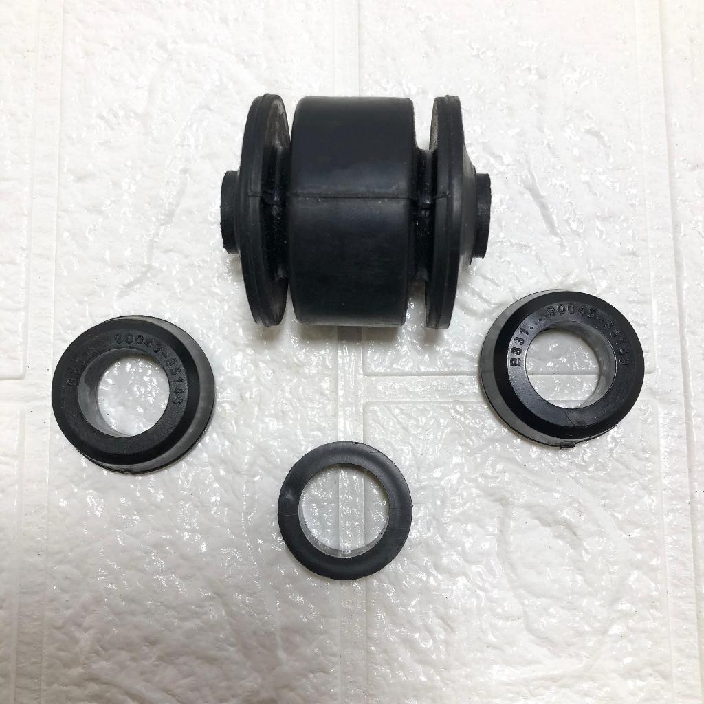 Jual Bushing Stabil Repair Kit Arm Belakang Daihatsu Taruna | Shopee ...