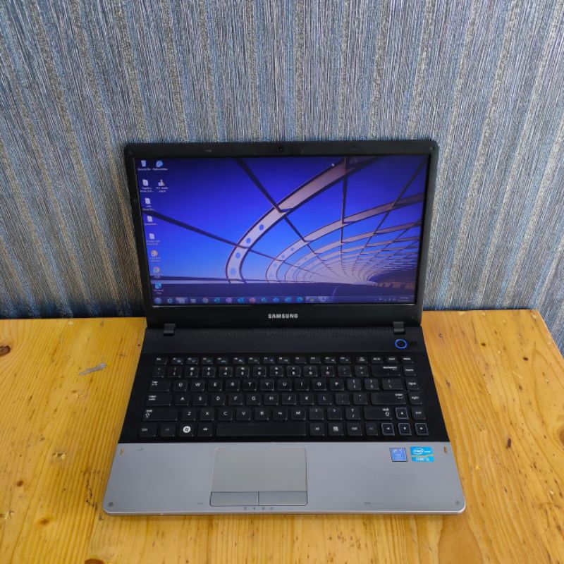 Jual Laptop Samsung 300e, Intel Core i5-2430M Ram 4Gb / HDD 500Gb Layar ...