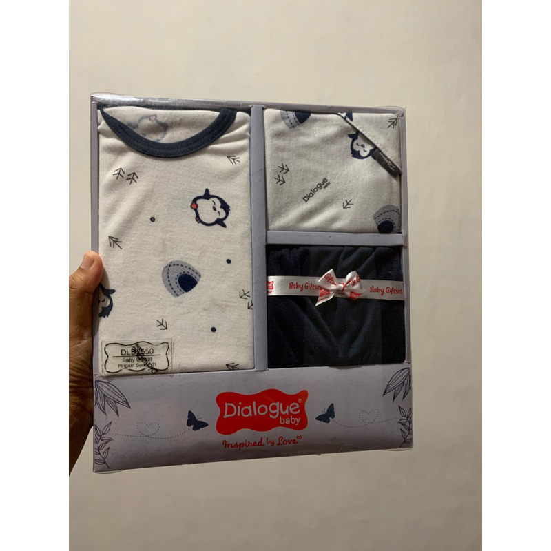 Jual New Dialogue Set Baju Bayi Baby Gift Set Ex Kado | Shopee Indonesia