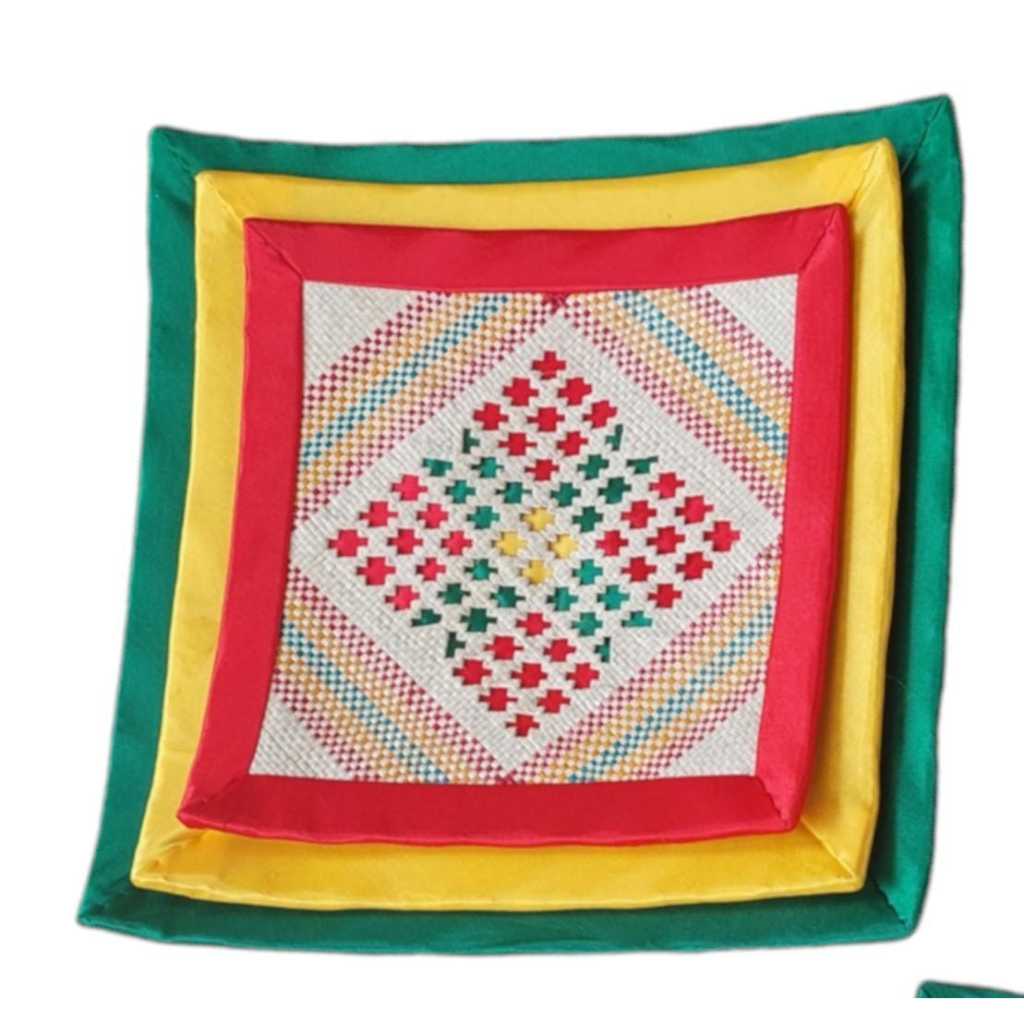 Jual TIKAR DUDUK TIGA TINGKAT DARI ANYAMAN DAUN PANDAN | Shopee Indonesia