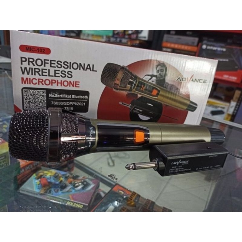 Jual Mic Wireless Microphone Karaoke Advance 102 Recharge Battery ...