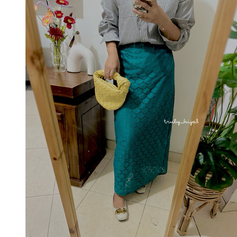 Jual Nola Skirt | Rok Span | Lace Skirt | Shopee Indonesia