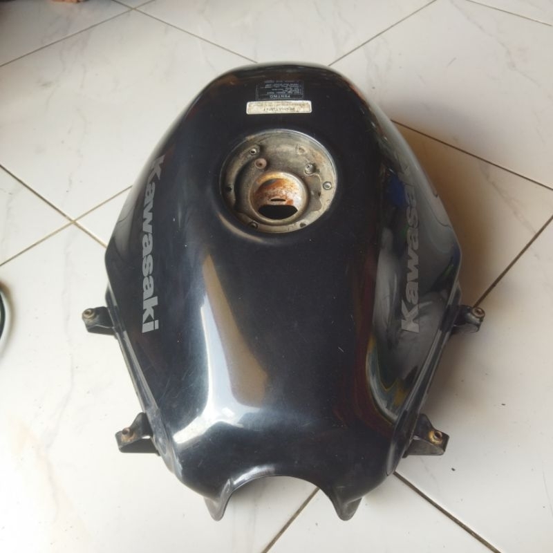 Jual tangki original kawasaki ninja 250R karbu ninbu ninja 250 ...
